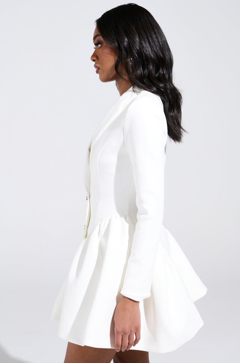 HBIC BLAZER MINI DRESS IN WHITE – AKIRA