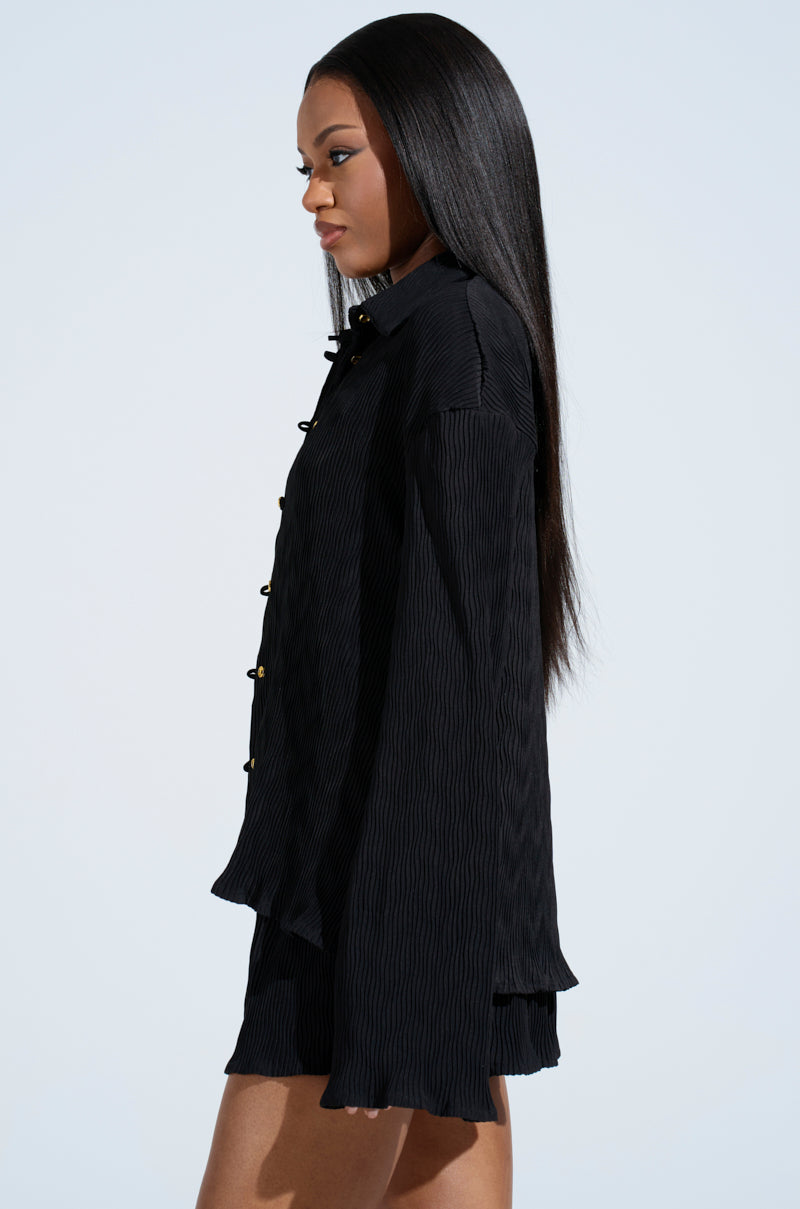 GET UP BUTTON DOWN TOP – AKIRA