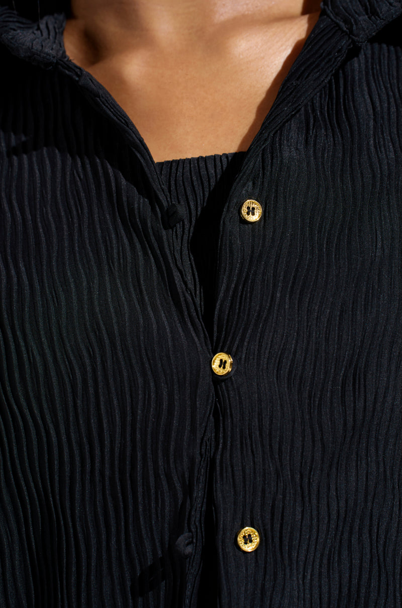 GET UP BUTTON DOWN TOP – AKIRA