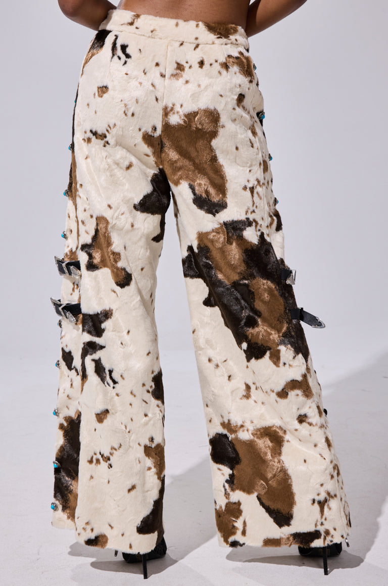 HIGHLAND COW FAUX FUR PANT – AKIRA