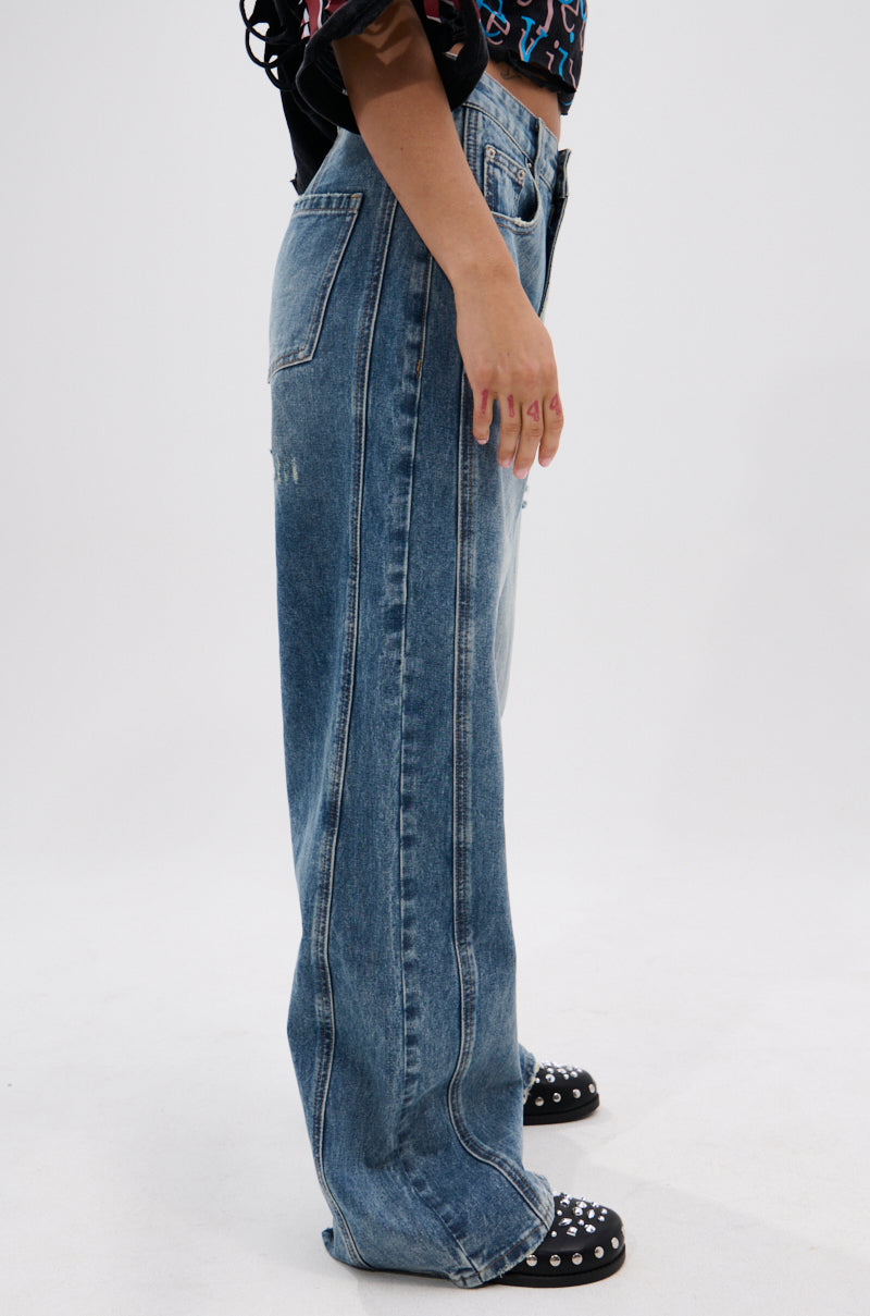 LEILA WIDE LEG JEANS – AKIRA