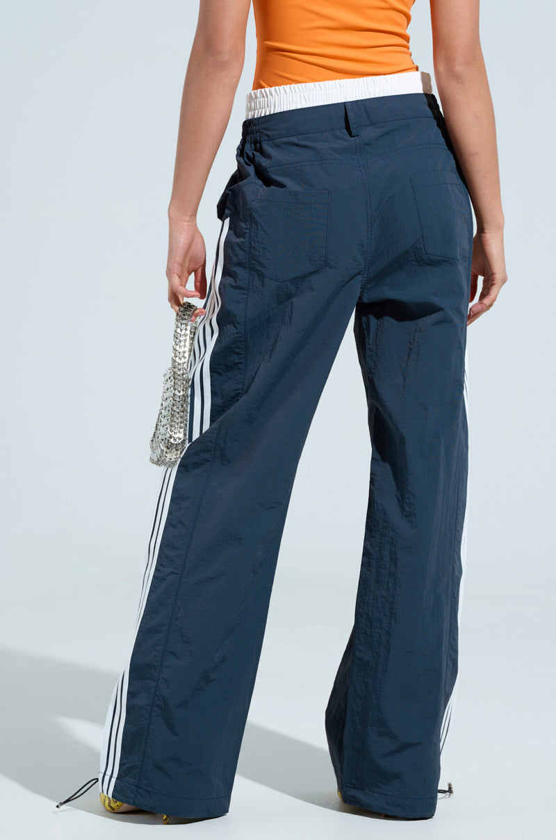 DENNIS NYLON PANT – AKIRA