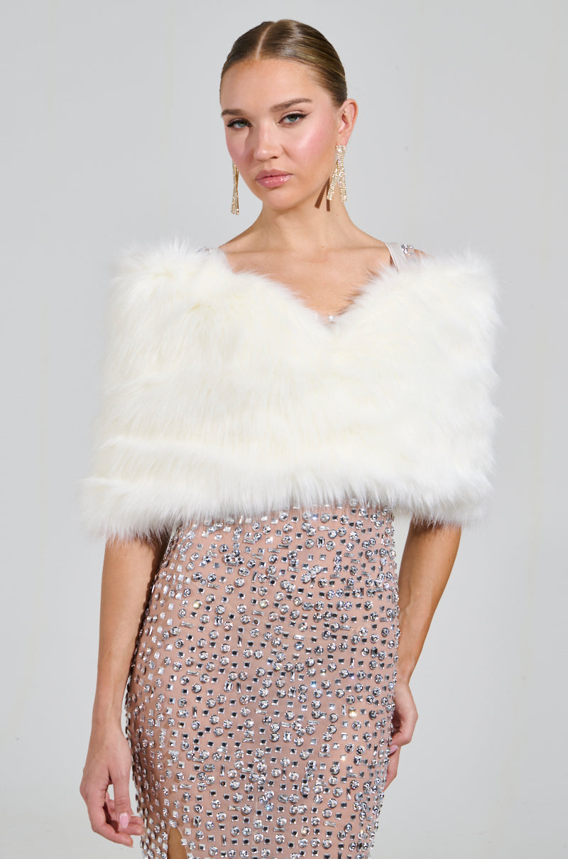 TO THE GALA FAUX FUR SHAWL – AKIRA