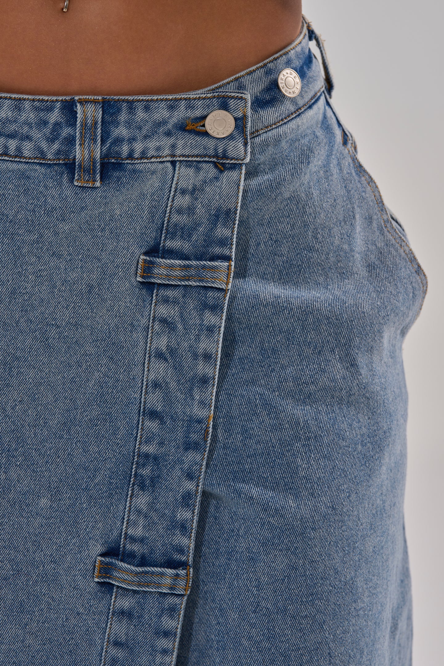 COVERED UP RELAXED DENIM PANT – AKIRA