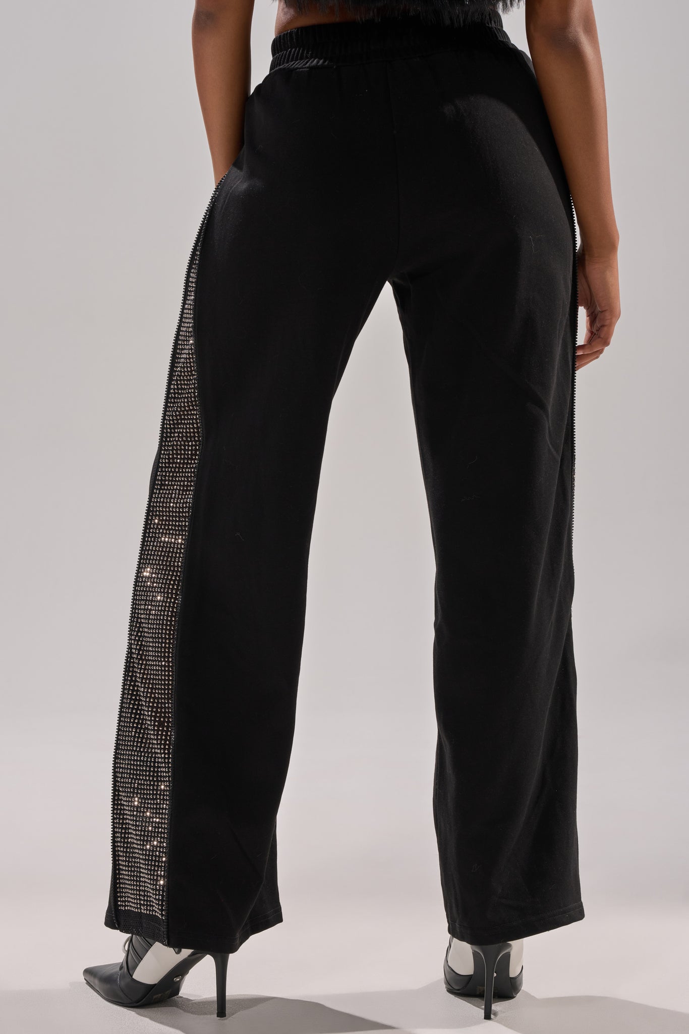 OPEN UP WIDE LEG JOGGER WITH RHINESTONE – AKIRA