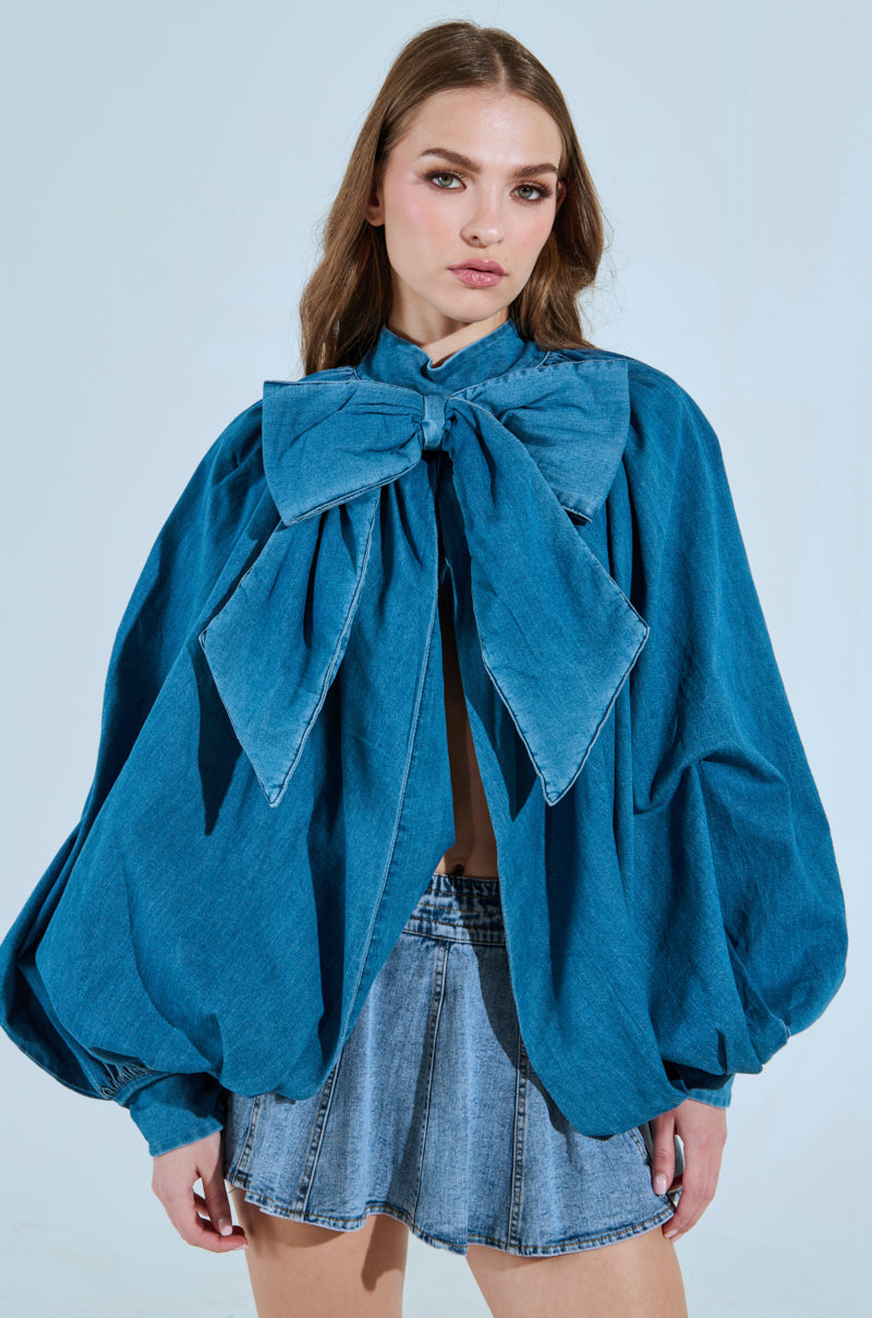 MASTERPIECE MEDIUM DENIM LONG SLEEVE PUFF BLOUSE – AKIRA