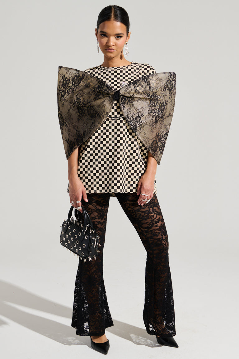 ALL THE ATTENTION DRAMATIC BOW TOP – AKIRA
