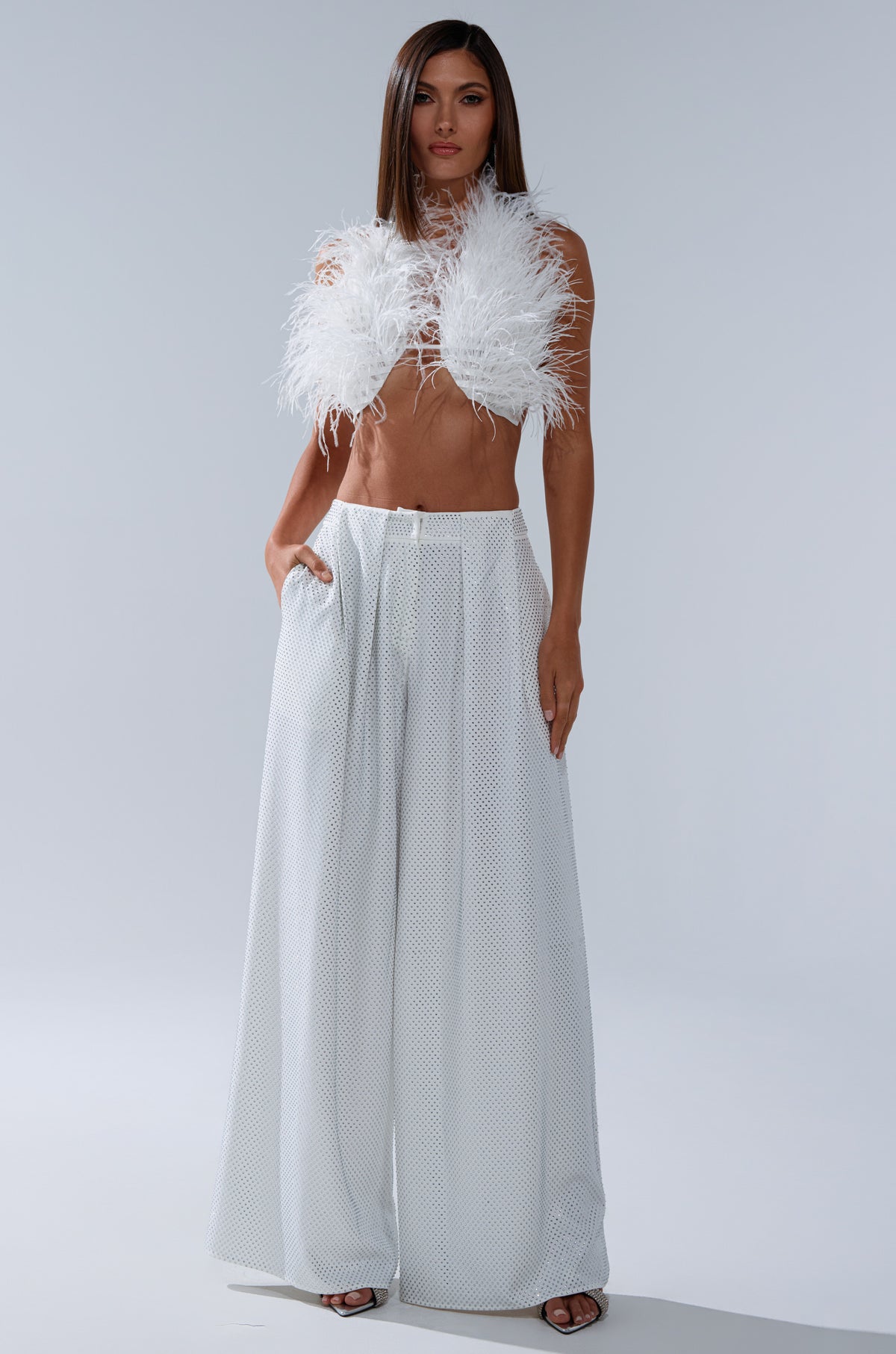 SHAKE IT FOR ME GIRL FEATHER BRALETTE – AKIRA