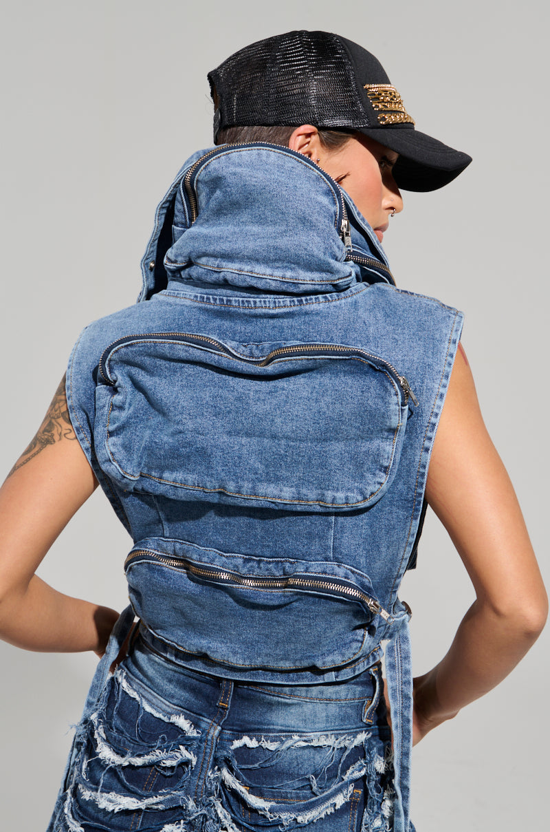 MODEL BEHAVIOR MEDIUM BLUE DENIM TOP – AKIRA