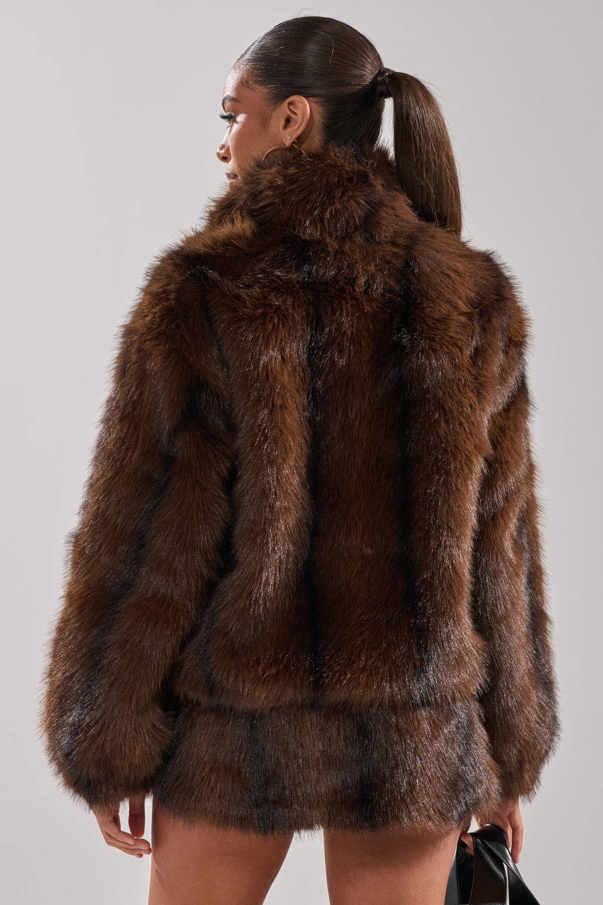 COZY VIBES QUARTER ZIP FUR SWEATSHIRT – AKIRA