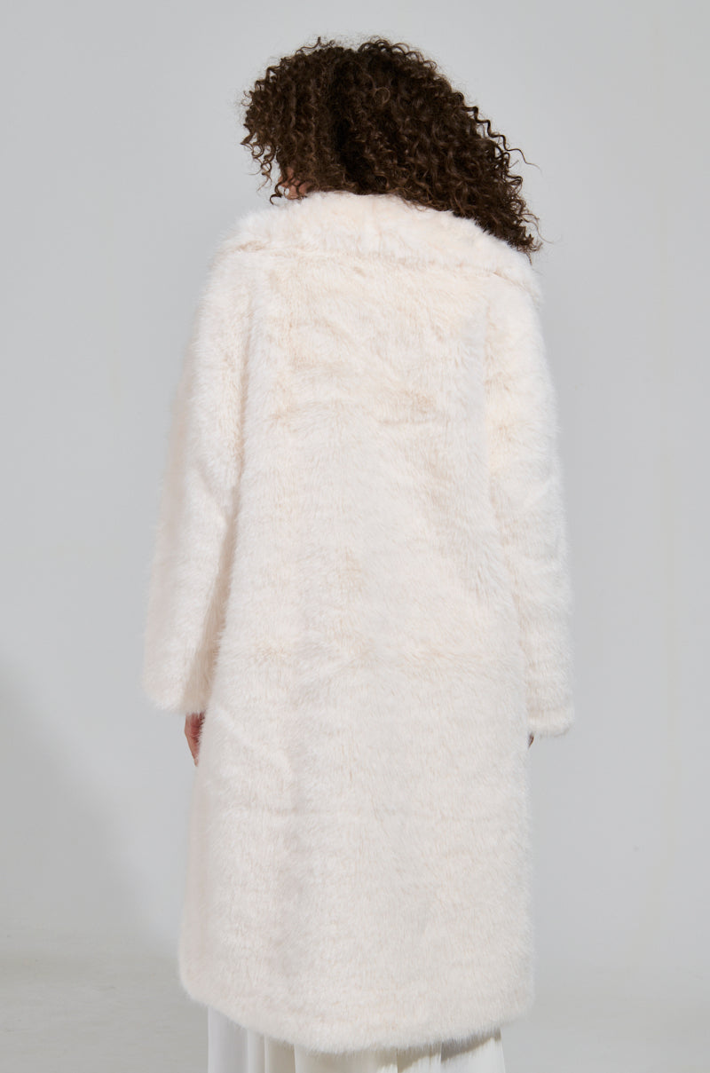 LENOX FAUX FUR TRENCH IN IVORY – AKIRA