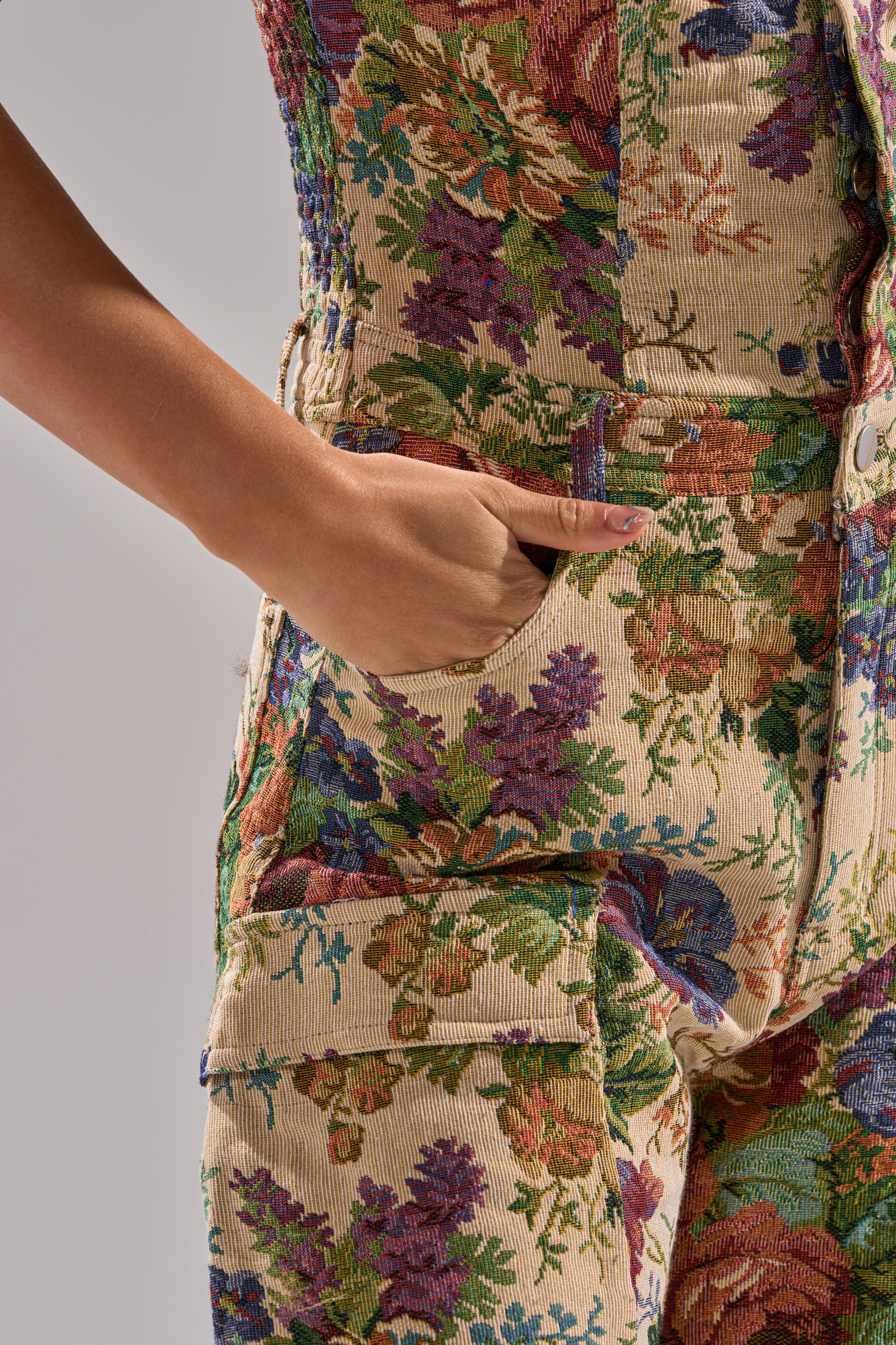 IN HER ELEMENT FLORAL WOVEN JUMPSUIT – AKIRA