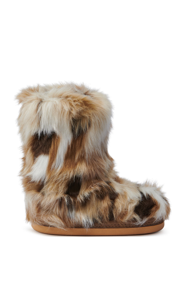 AZALEA WANG NADIANNA BROWN FUR FLAT BOOTIE – AKIRA