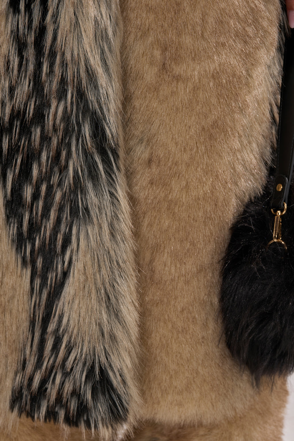 TELLURIDE FAUX FUR IN TAN – AKIRA