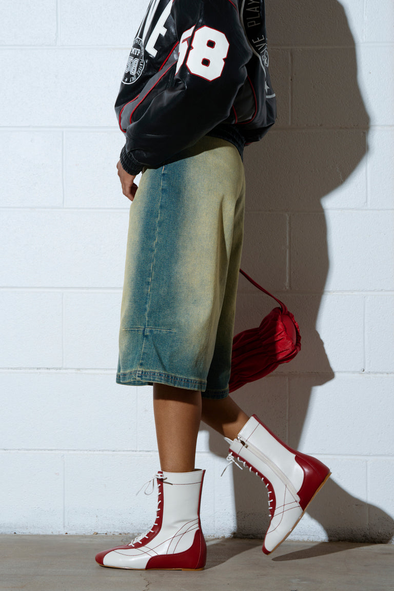 AZALEA WANG PASSER SPORTY FLAT BOOTIE – AKIRA