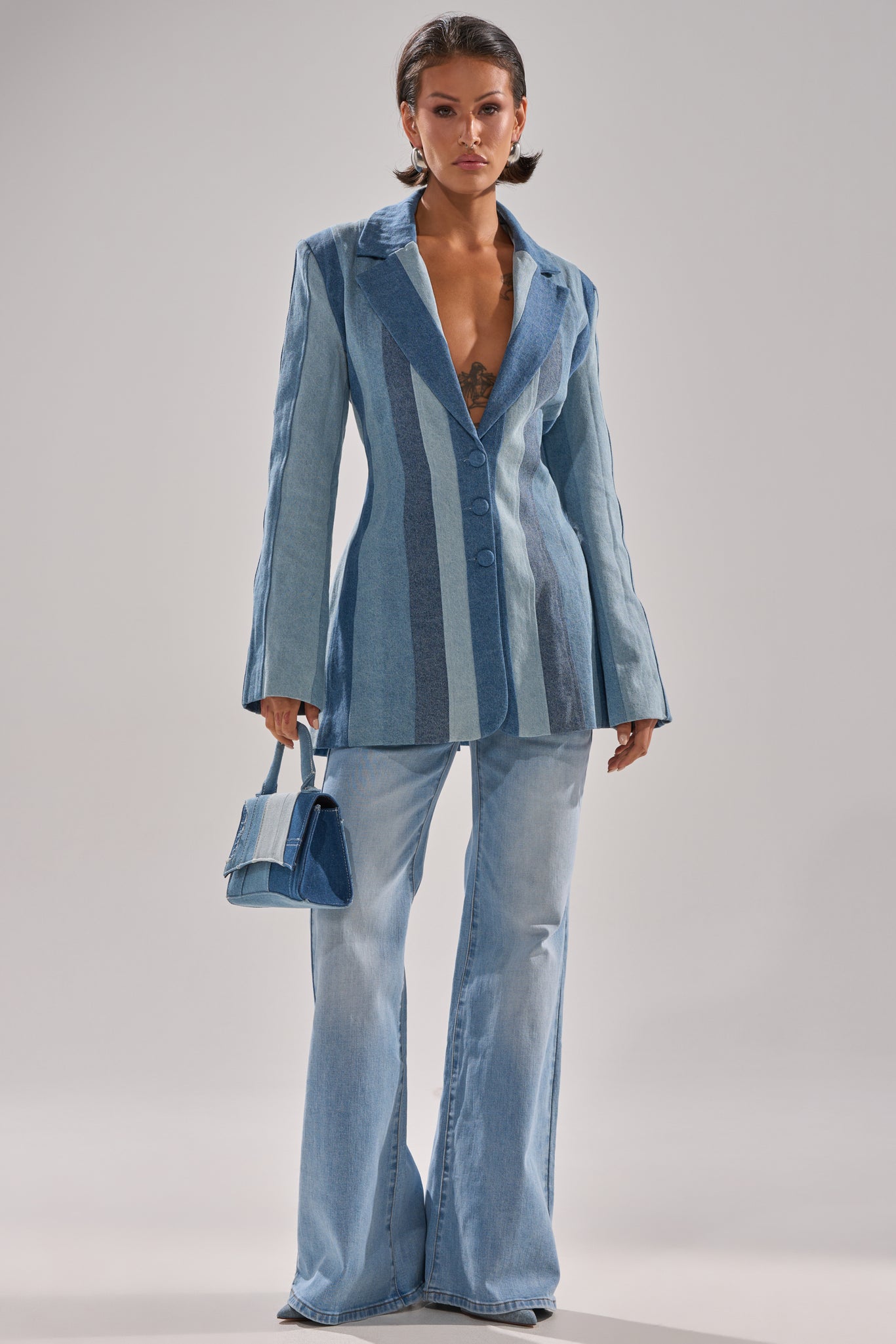 COME SLIDE PATCHWORK DENIM BLAZER – AKIRA