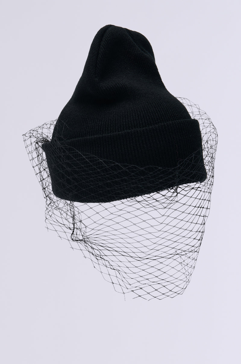 ROCKY MESH VEIL BEANIE – AKIRA
