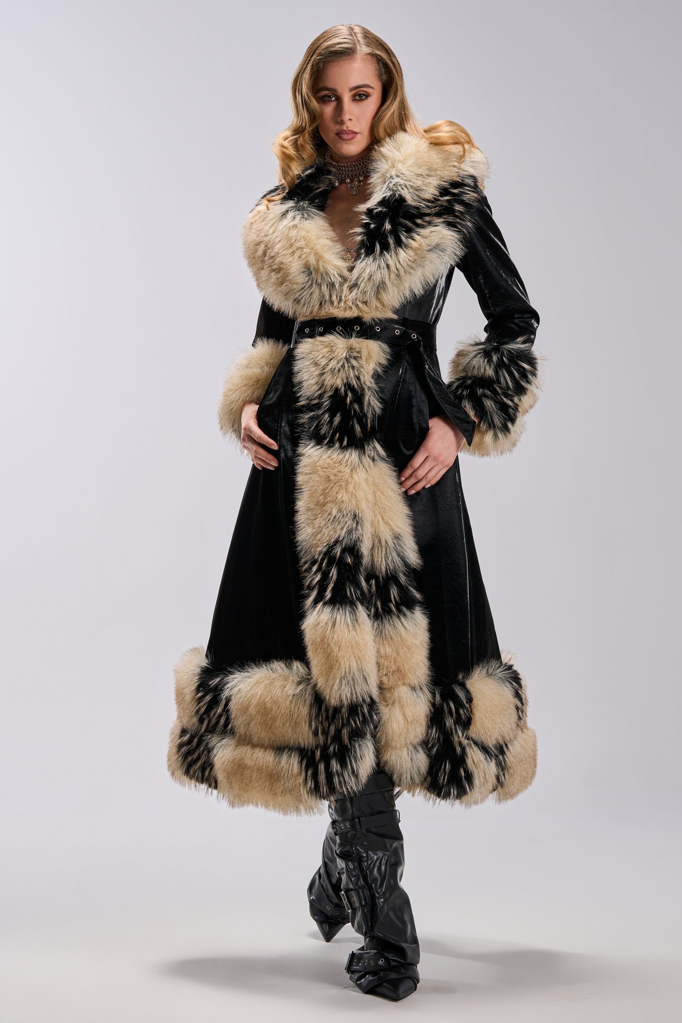 VIVIAN FUR TRIM TRENCH IN LIQUID VELVET – AKIRA