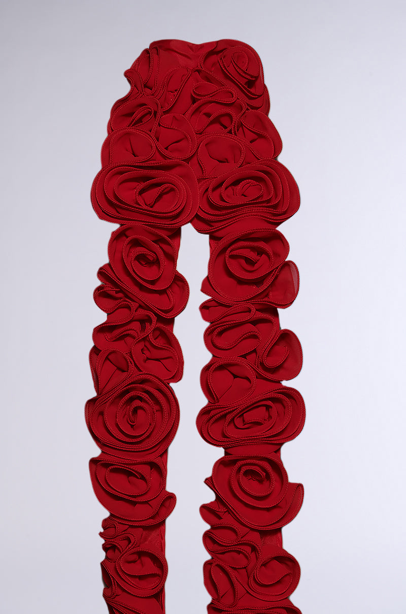 EXTREME LENGTHS ROSE NECKLACE – AKIRA