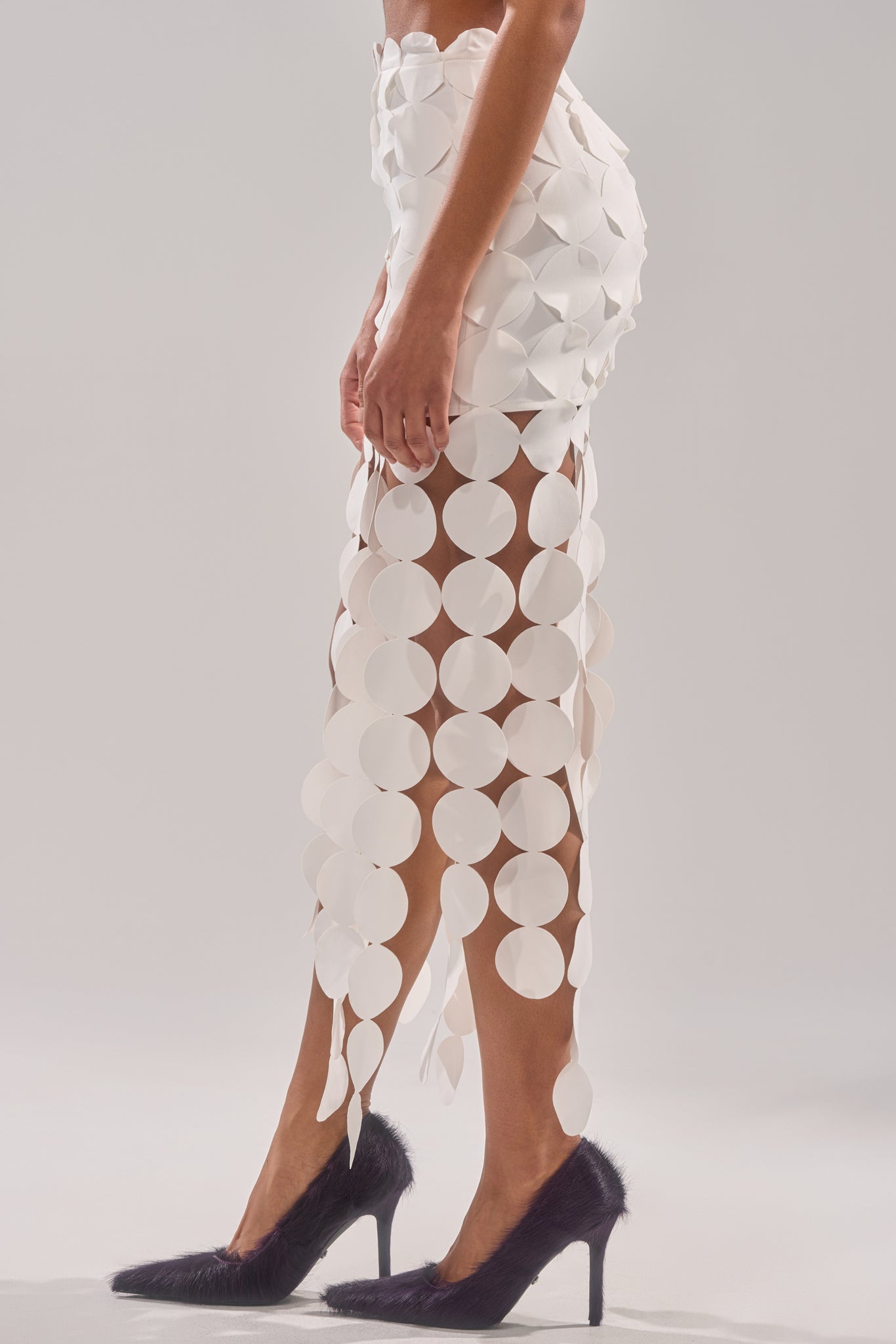 ROYALTY CIRCLE CUT OUT MAXI SKIRT – AKIRA