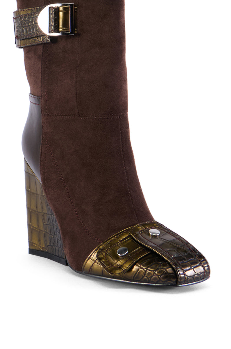 AZALEA WANG ALLONA BROWN BOOTIE – AKIRA