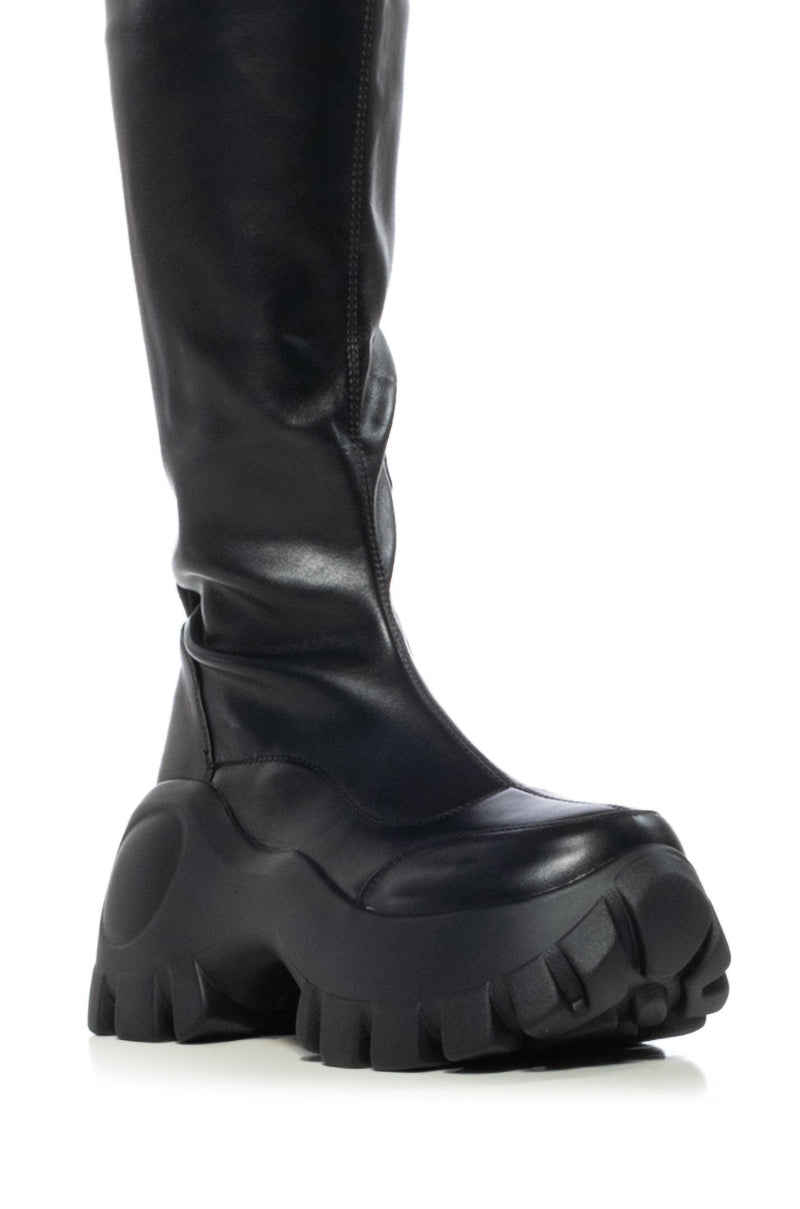 AZALEA WANG LULEE FUTURISTIC FLATFORM BOOT IN BLACK – AKIRA