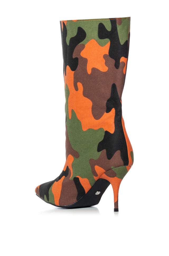 AZALEA WANG ORSON ORANGE CAMO BOOTIE – AKIRA