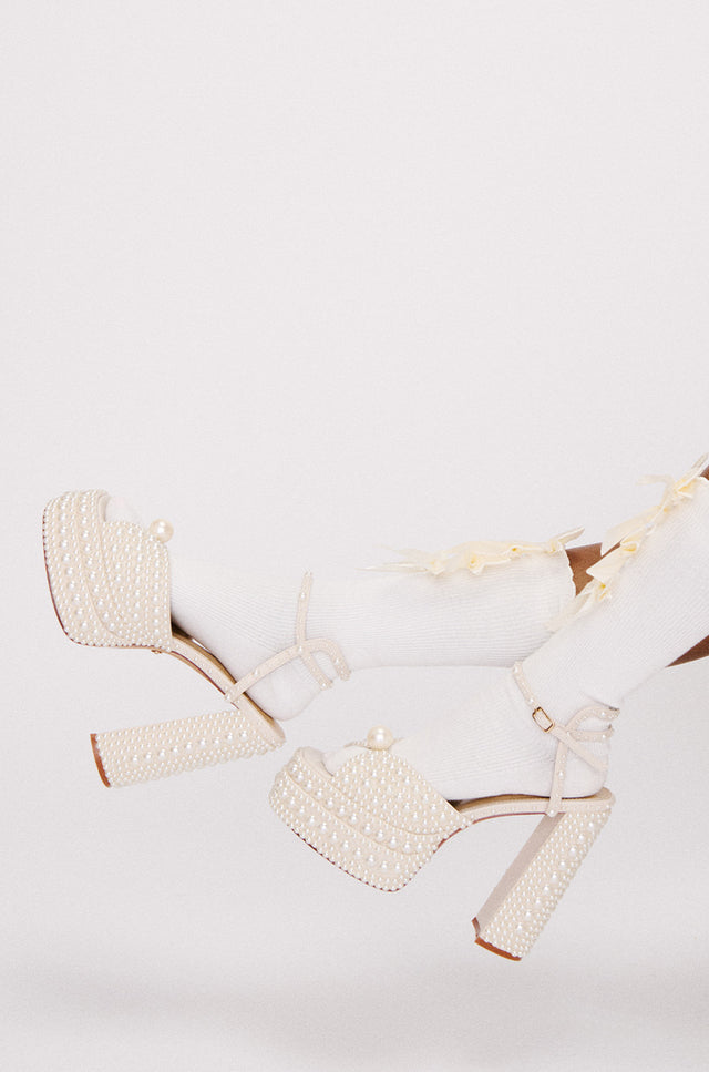 BOW FOR ME SOCKS – AKIRA