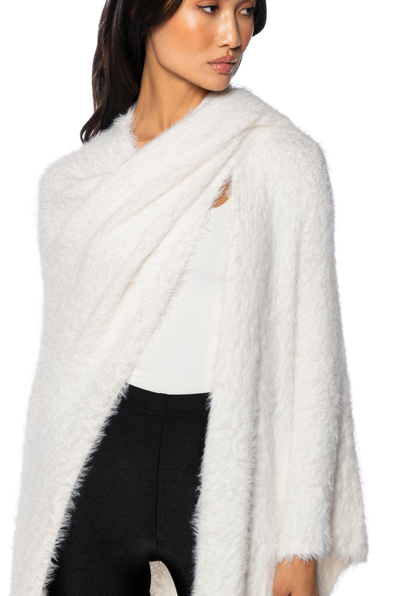 COZY TAPE KNIT PONCHO – AKIRA