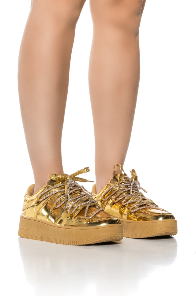 EDEN GOLD SNEAKER – AKIRA