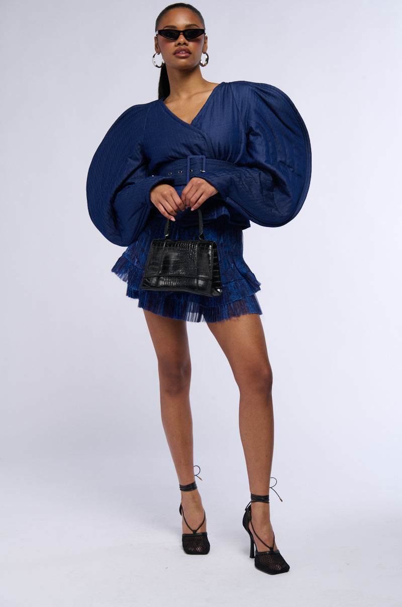 RAINA DRAMATIC SLEEVE BELTED BLOUSE – AKIRA