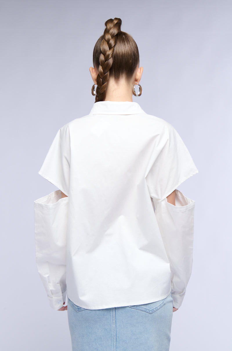 SIMPLE BUT EXTRA BUTTON DOWN TOP – AKIRA