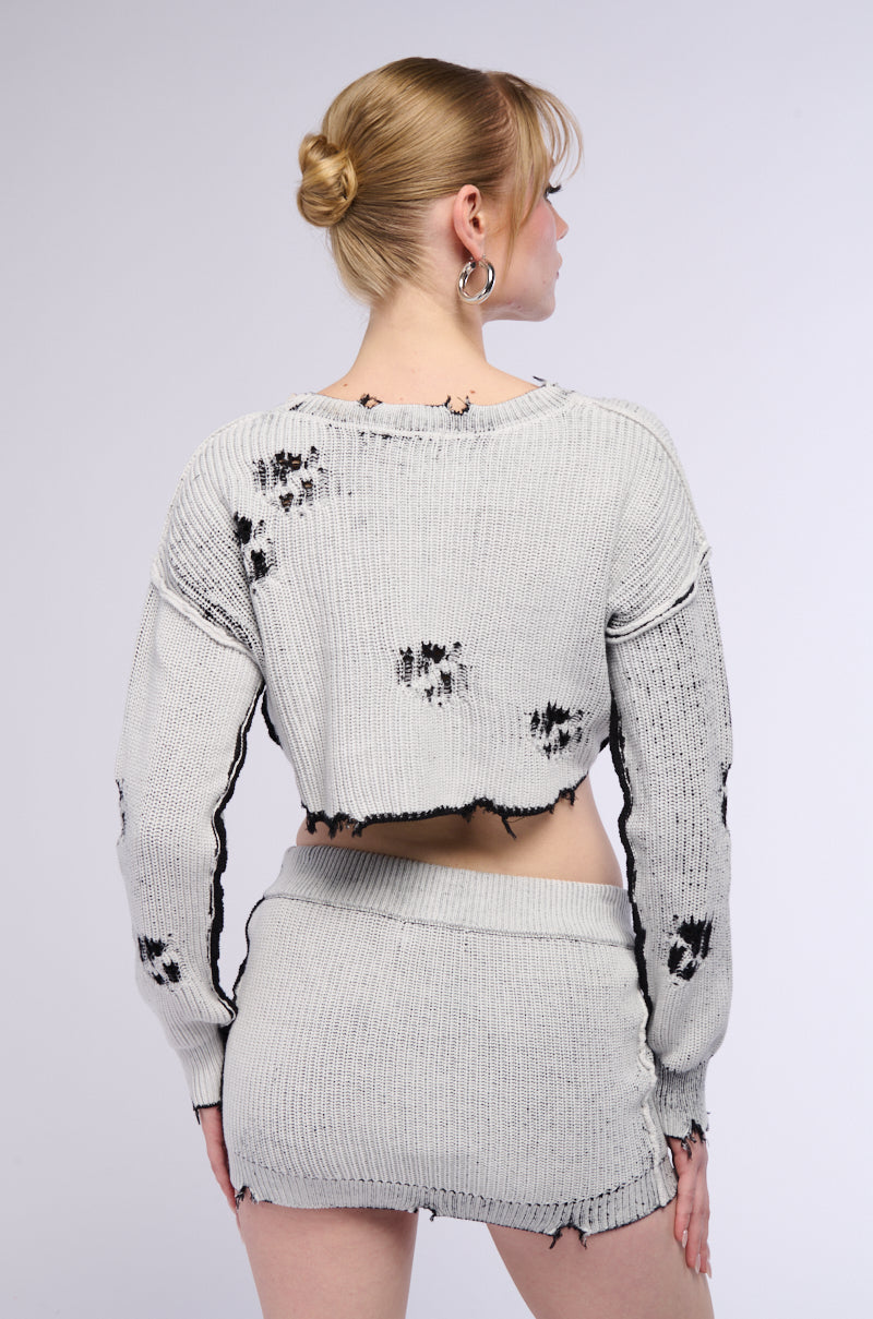 STREET STYLE DISTRESSED KNIT SWEATER – AKIRA