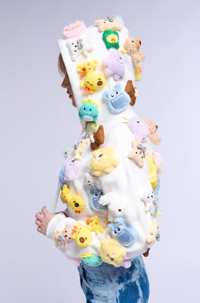 TEDDY BEAR GIRL CROPPED APPLIQUE SWEATSHIRT – AKIRA