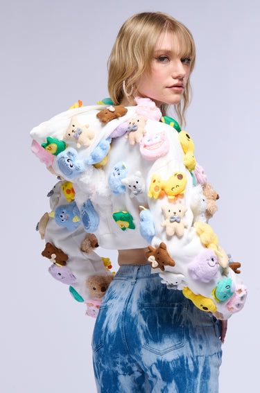 TEDDY BEAR GIRL CROPPED APPLIQUE SWEATSHIRT – AKIRA